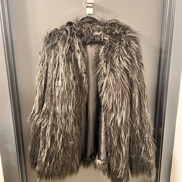 PrettyLittleThing | Jackets & Coats | Plt Faux Fur Jacket Us 24 | Poshmark